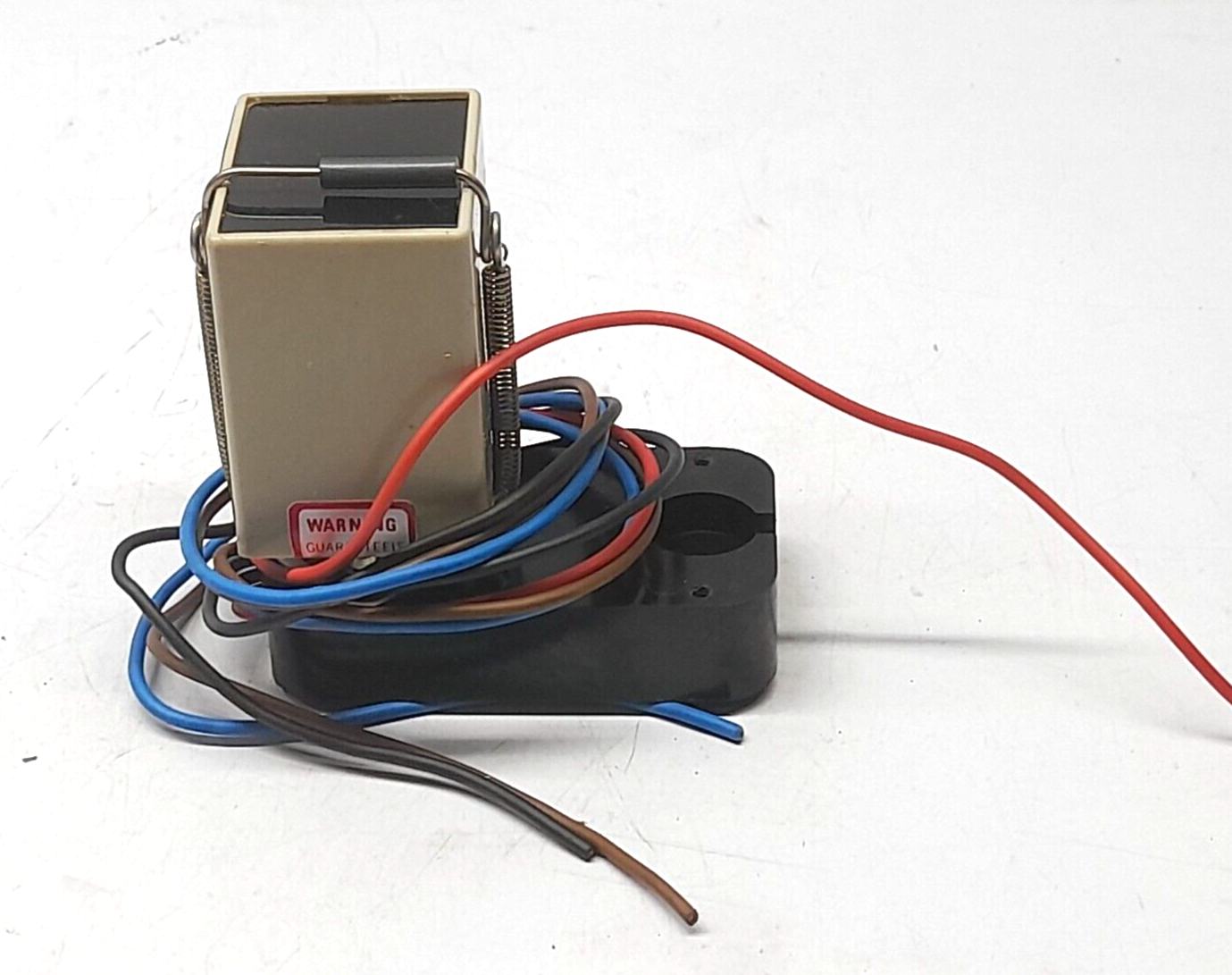 Chromalock CS335 Relay With Base Volts 240VAC Polymark 82501.105 Relay – S N Marine