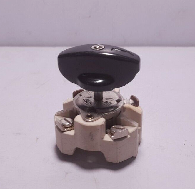 CAW 20755 Rotary Switch / 1133/2/P / HNA, 250V, 10A, 2P / 11332P – S N ...