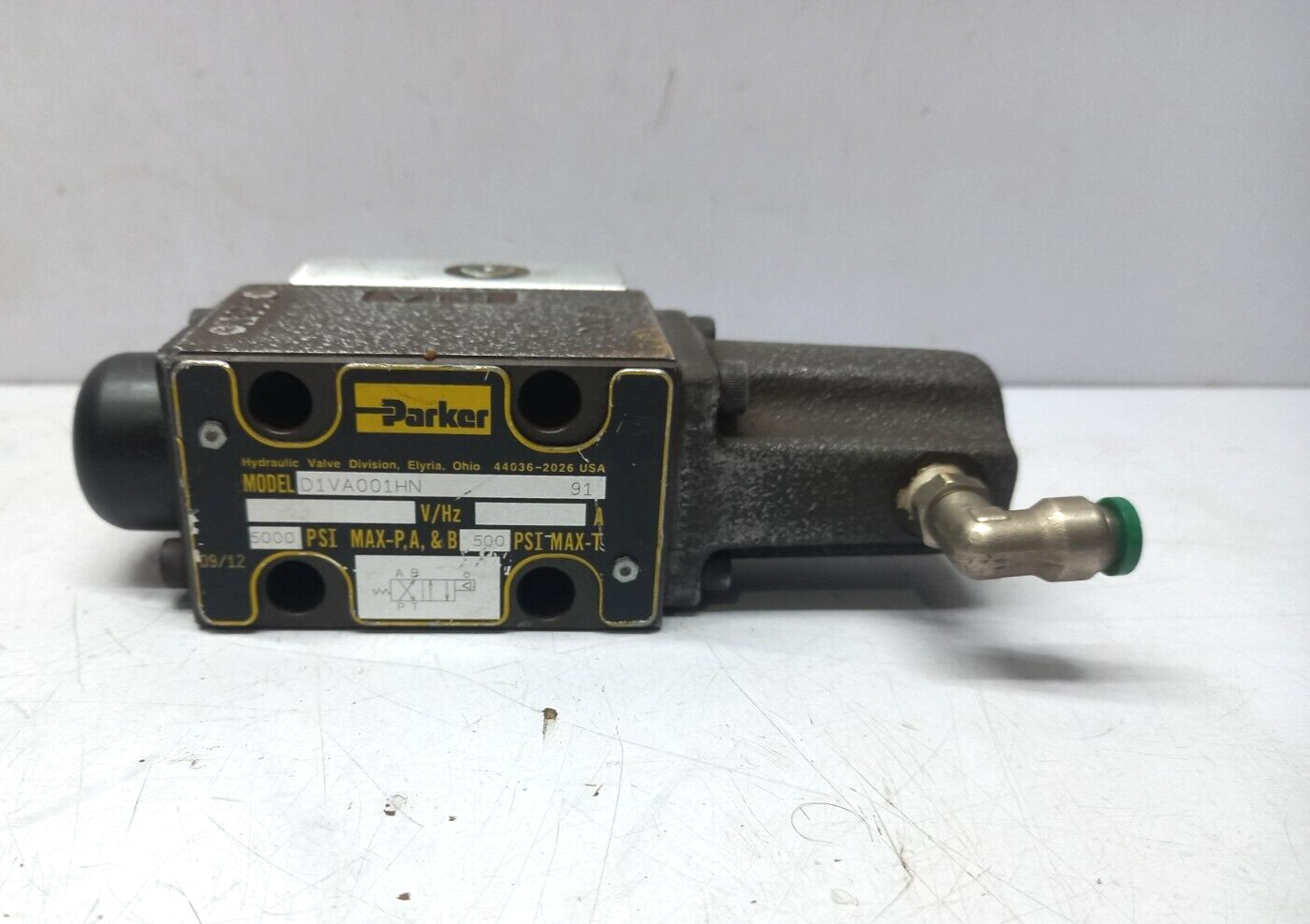 Parker 44036-2026 Directional Control Valve D1VA001HN 5000PSI Max-PA 5 ...