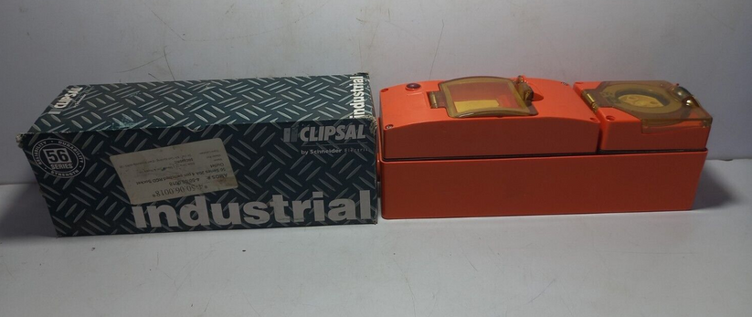 Clipsal 56C420RC RCD Protected Socket Outlet / Four Pin / 20A 415V / 3 ...