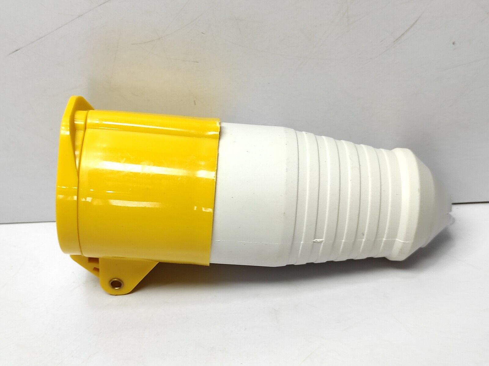 Couplers Type 213-4 With Flexible Cable Entry 110/130V~ 3*16A 16A-4h W ...